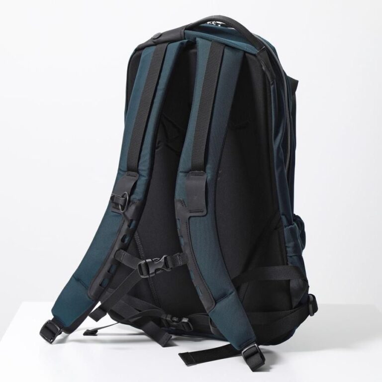 Arcteryx Arro 16 Backpack-Labyrinth – GoldRich 專業相機商店